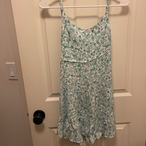 Isabelles Cabinet | Dresses | Isabelles Cabinet Green Floral Mini Dress ...